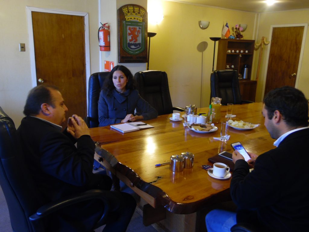 Gobernadora María José Gatica visitó municipio y conversó con autoridad ...